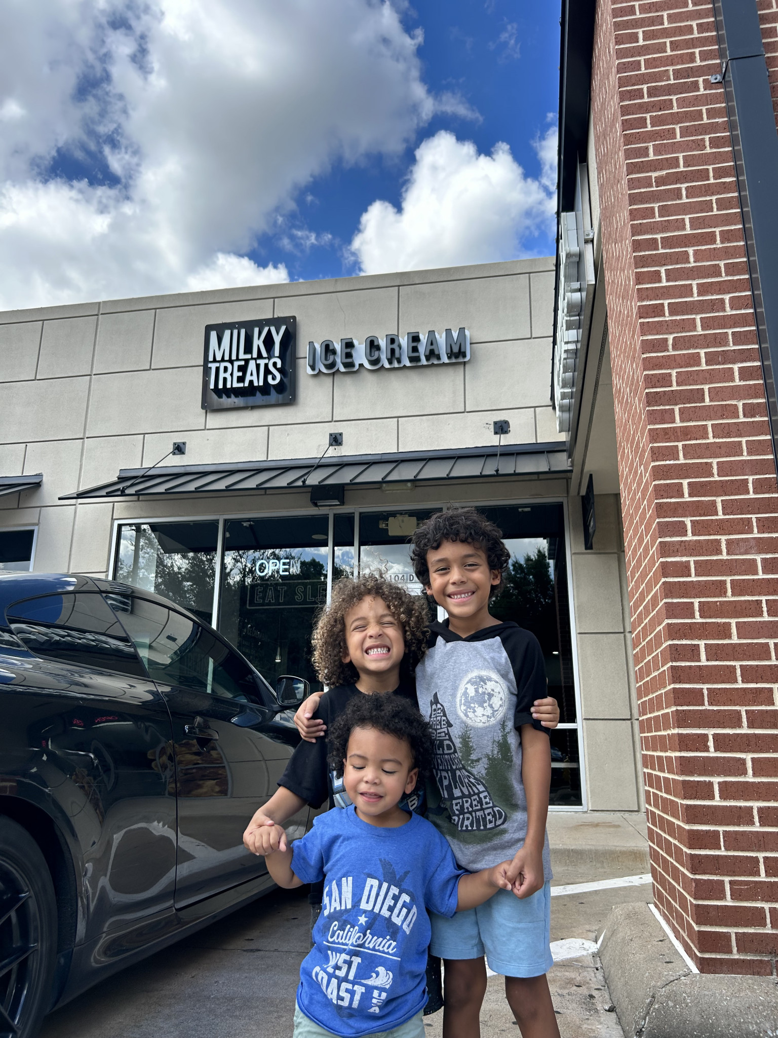 Whitney Cox | Super Mom