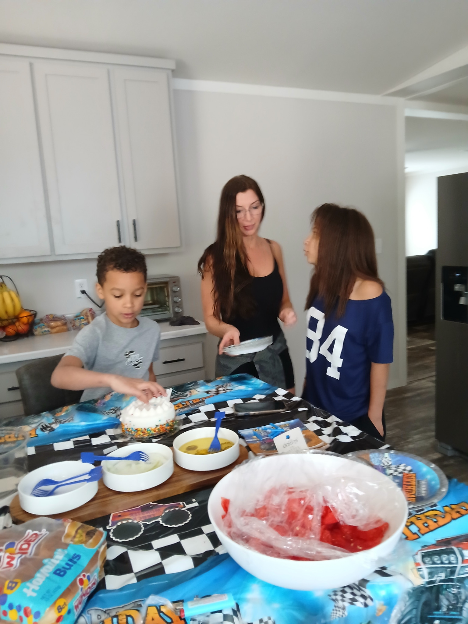Kristen Barrow | Super Mom