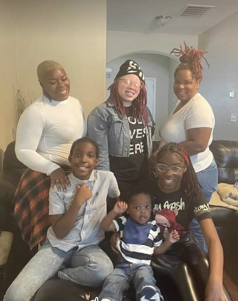 Gloria Harris | Super Mom